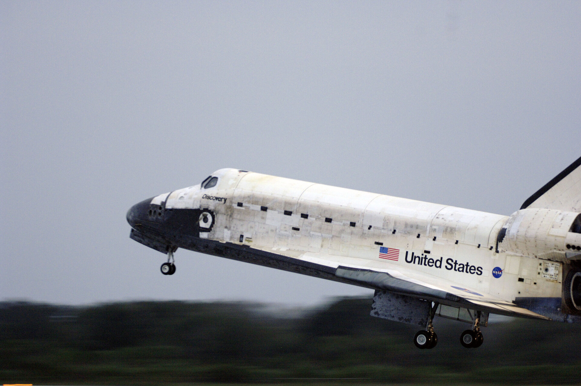 ESA - Landing of Space Shuttle Discovery ESA - Landing of Space Shuttle Discovery