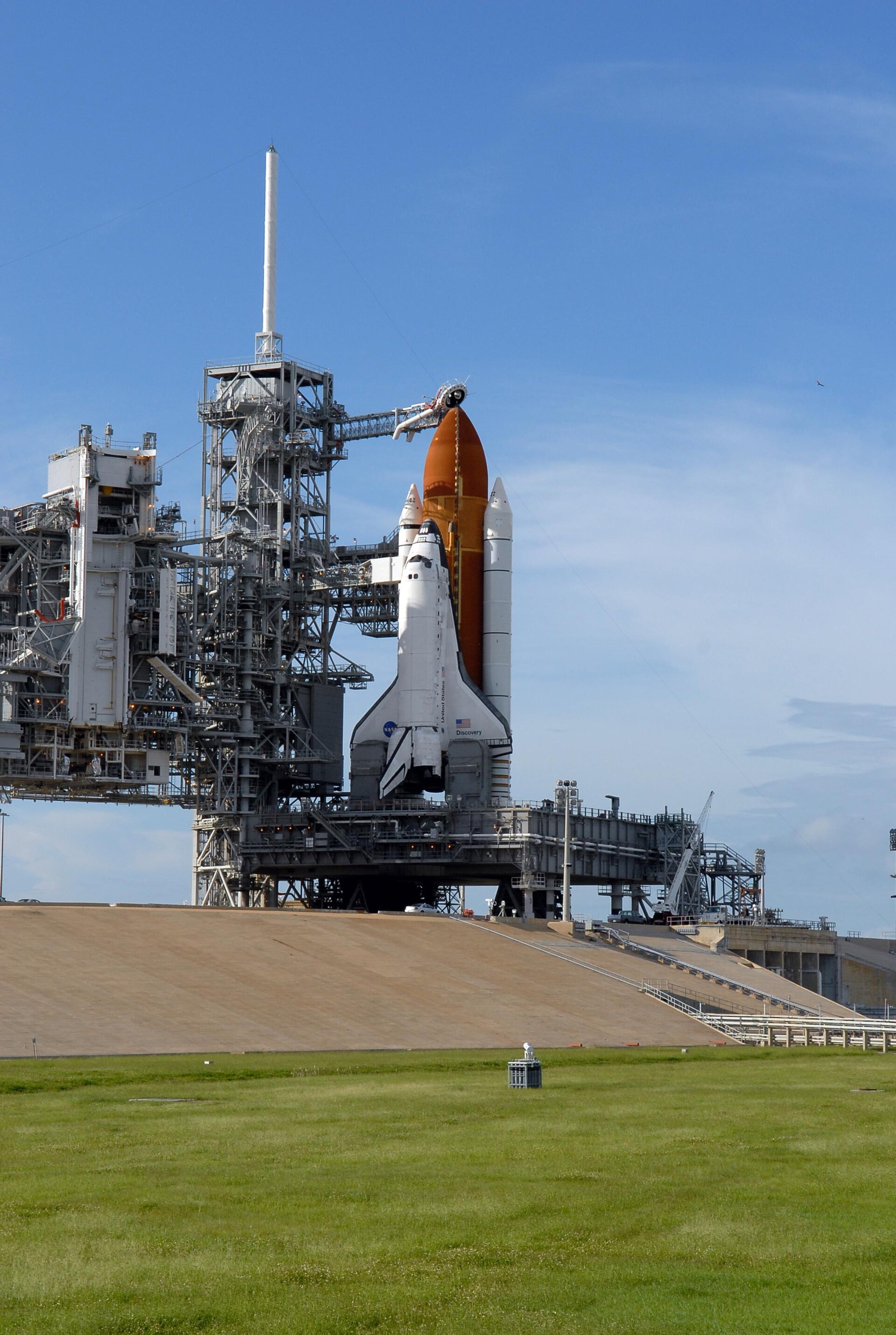 ESA - Space Shuttle Discovery stands on the launch pad ready for the ... ESA - Space Shuttle Discovery stands on the launch pad ready for the ...