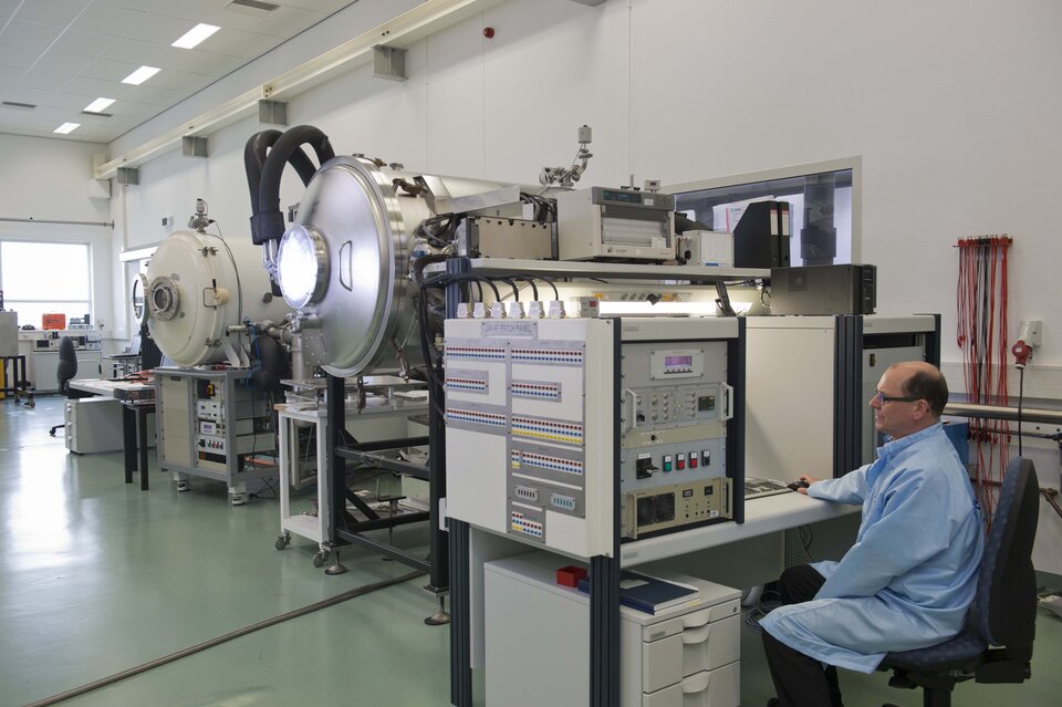 ESA - Mechanical Systems Laboratory ESA - Mechanical Systems Laboratory