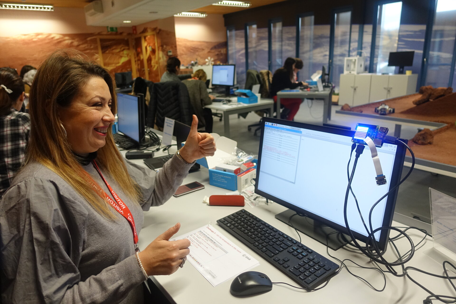 ESA - Apply to upcoming e-technology lab primary teacher training sessions