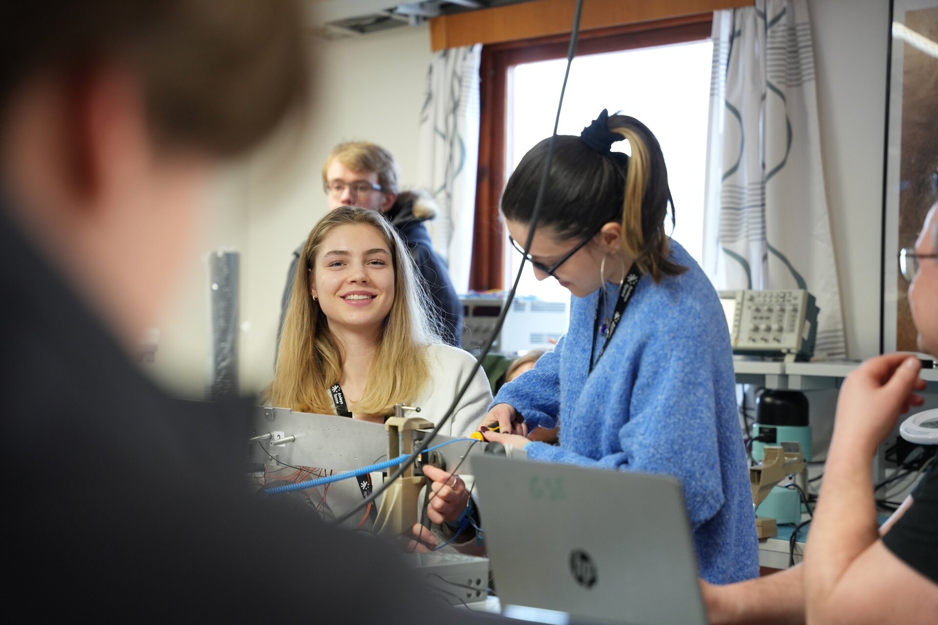 ESA - Students of the Payload section preparing the rockets payload ...